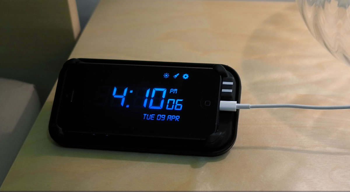 Triple S iPhone Horn Speaker Stand | Indiegogo